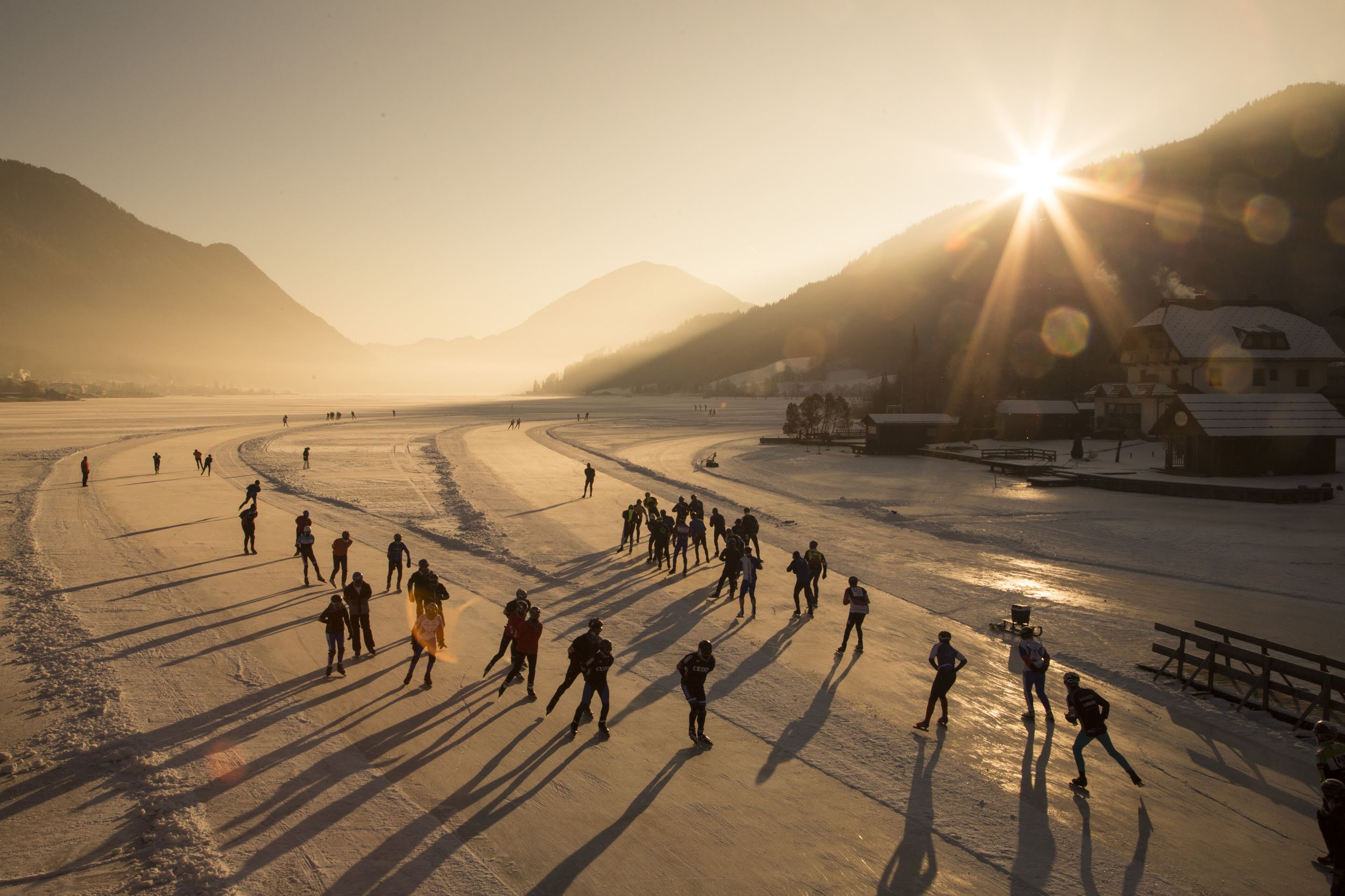Eislaufen: Winterparadies Weissensee in Kärnten fasziniert