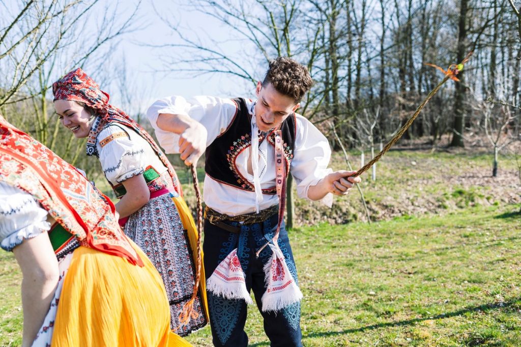 Osterbräuche in Tschechien erleben, Traditionen beim Nachbarn